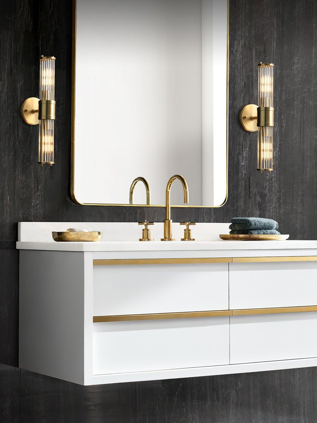 Allen Brass Wall Lamp | DWHOME