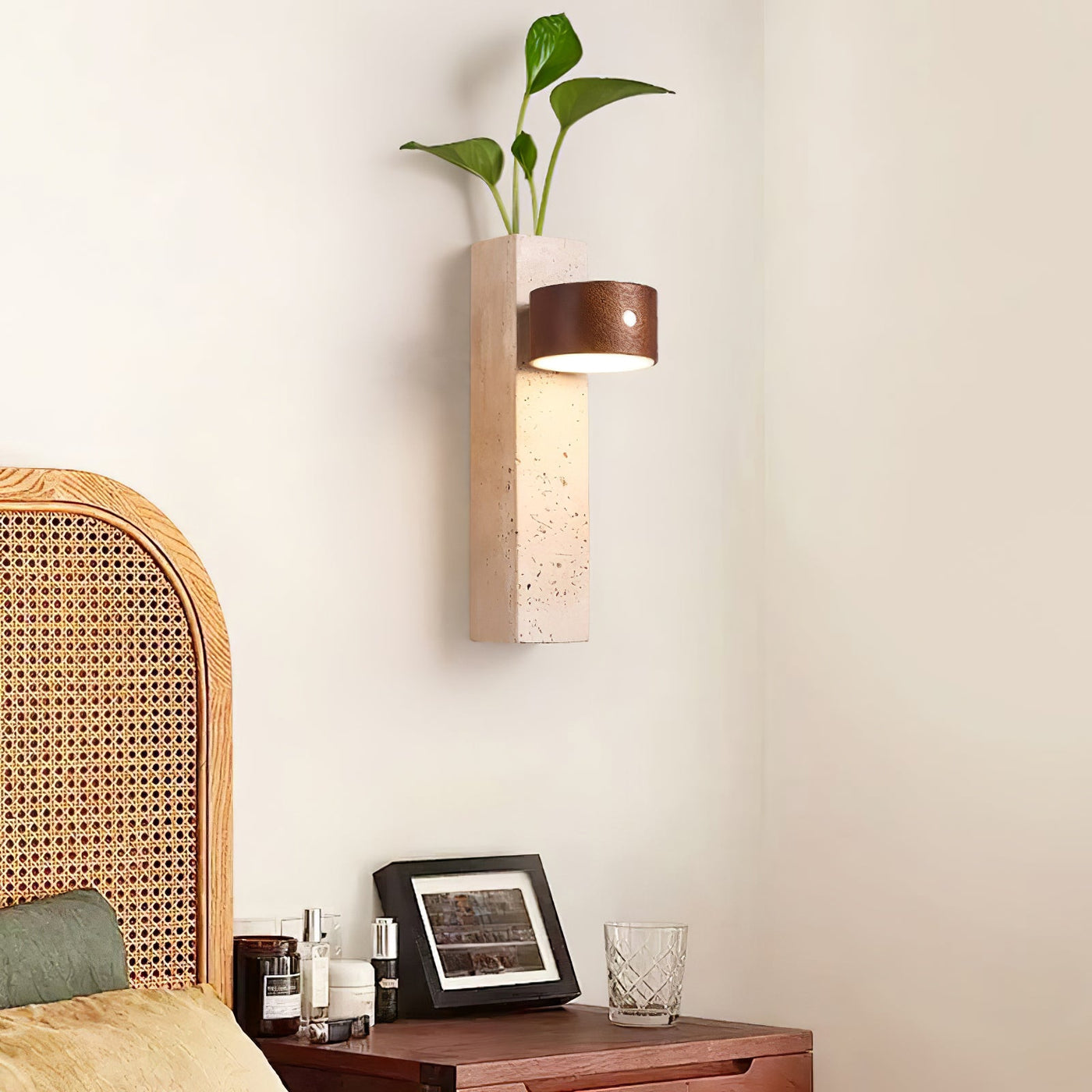 Axis Wood Wall Light | DWHOME
