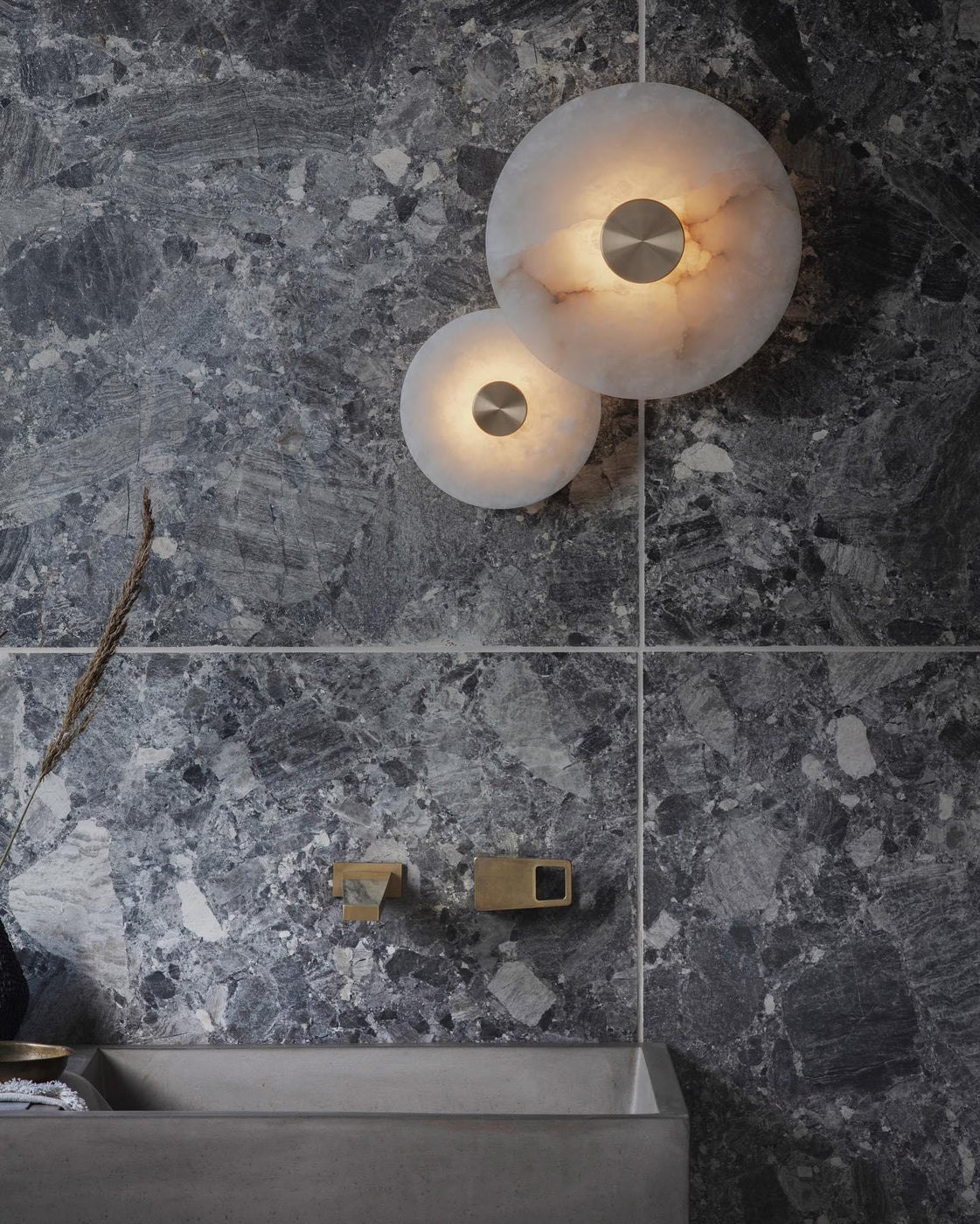 Disc Shaped Alabaster Wall Light | DWHOME